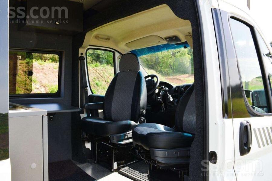 Balts Citroen Jumper 2016 Rīga, ar dzinēja tilpumu 2.00 L un nobraukumu 241 tūkst. km par 20350 €, foto 13 vietnē AUTOMOTO.COM.LV
