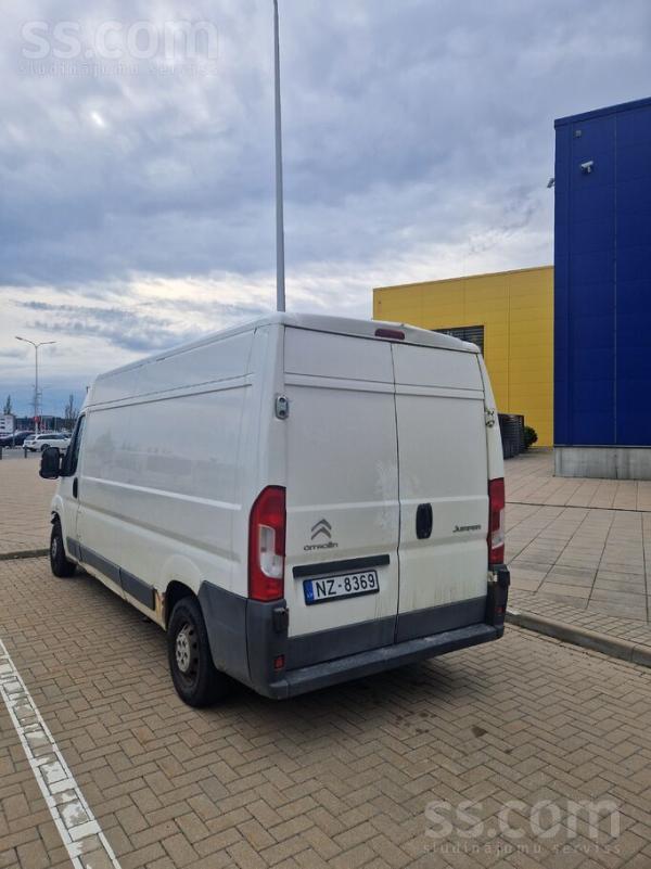 White Citroen Jumper 2016 in Riga, with an engine capacity of 2.20 L and mileage of 480 thousand km for 2990 €, photo 4 on AUTOMOTO.COM.LV