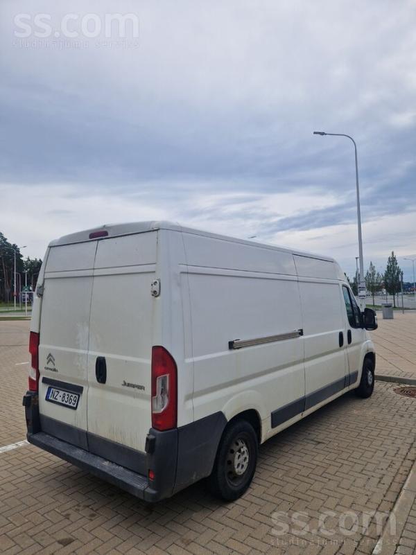 White Citroen Jumper 2016 in Riga, with an engine capacity of 2.20 L and mileage of 480 thousand km for 2990 €, photo 5 on AUTOMOTO.COM.LV