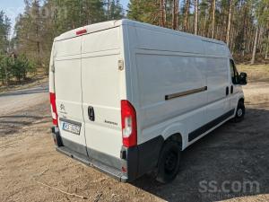 White Citroen Jumper 2017 in Cesis, with an engine capacity of 2.00 L and mileage of 340 thousand km for 5200 €, photo 4 on AUTOMOTO.COM.LV