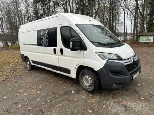 White Citroen Jumper 2018 in Aizkraukle, with an engine capacity of 2.00 L and mileage of 204 thousand km for 13100 €, photo  on AUTOMOTO.COM.LV