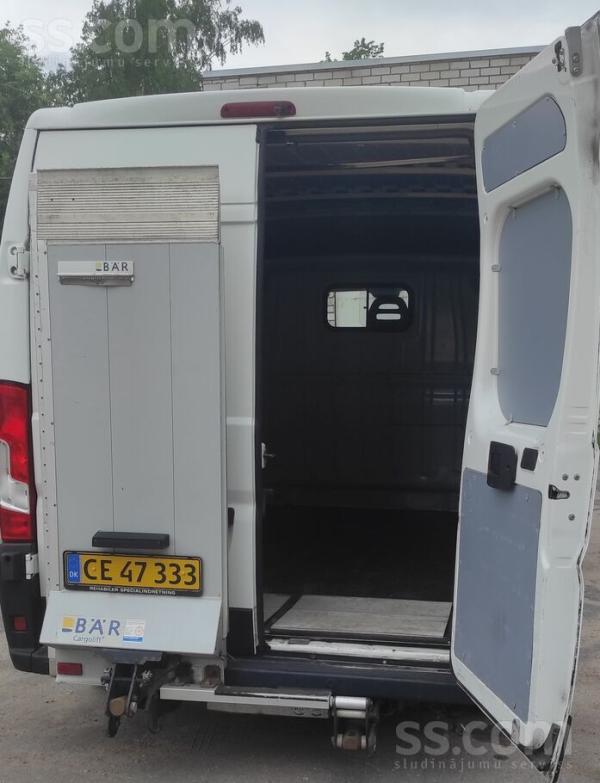 White Citroen Jumper 2019 in Riga, with an engine capacity of 2.00 L and mileage of 242 thousand km for 9200 €, photo 5 on AUTOMOTO.COM.LV
