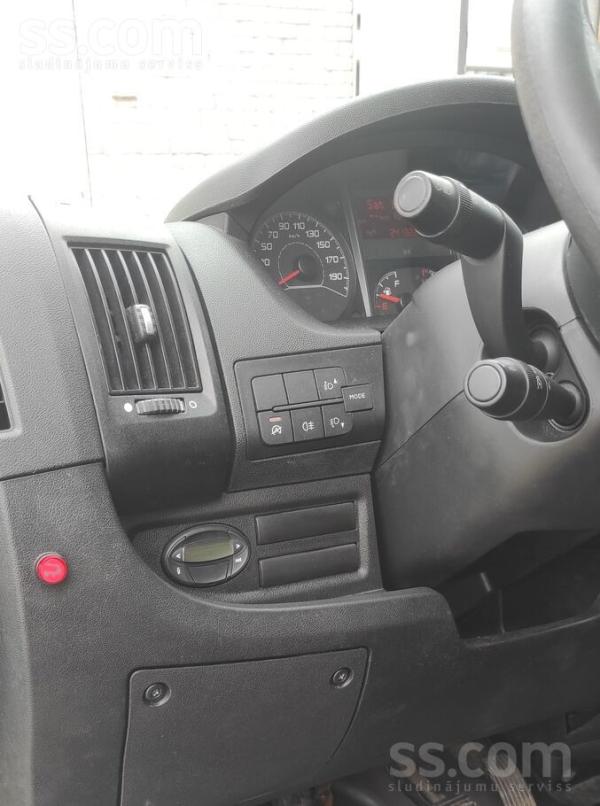 White Citroen Jumper 2019 in Riga, with an engine capacity of 2.00 L and mileage of 242 thousand km for 9200 €, photo 10 on AUTOMOTO.COM.LV