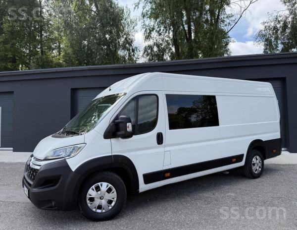 White Citroen Jumper 2019 in Tallinn, with an engine capacity of 2.00 L and mileage of 324 thousand km for 9499 €, photo 3 on AUTOMOTO.COM.LV