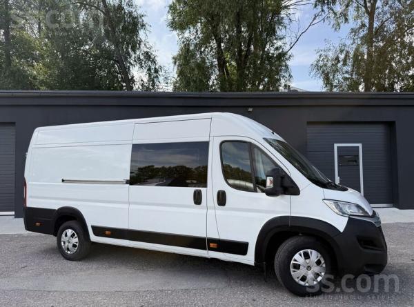 White Citroen Jumper 2019 in Tallinn, with an engine capacity of 2.00 L and mileage of 324 thousand km for 9499 €, photo 7 on AUTOMOTO.COM.LV