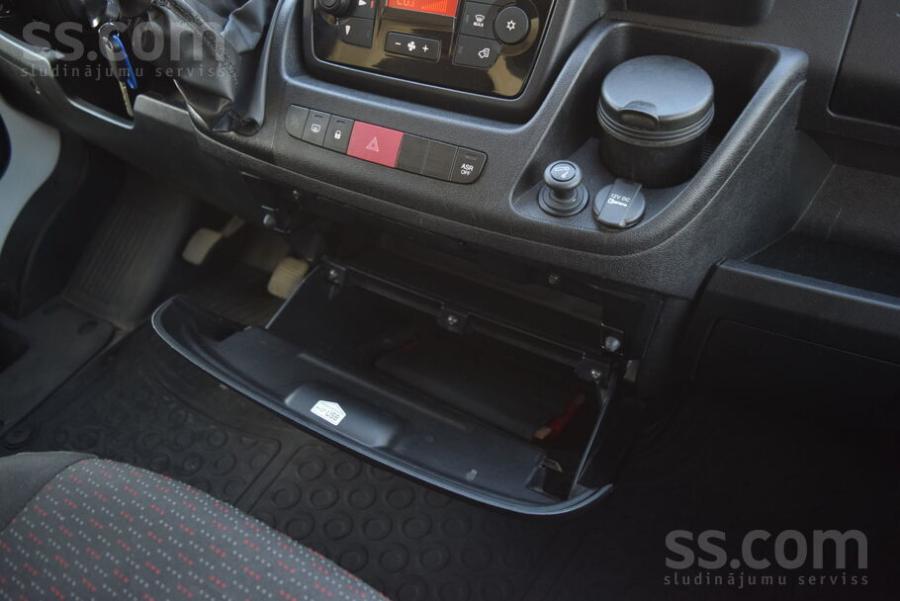 Balts Citroen Jumper 2021 Rīga, ar dzinēja tilpumu 2.20 L un nobraukumu 133 tūkst. km par 13900 €, foto 15 vietnē AUTOMOTO.COM.LV
