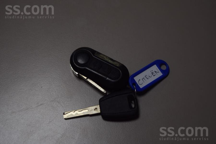 Balts Citroen Jumper 2021 Rīga, ar dzinēja tilpumu 2.20 L un nobraukumu 133 tūkst. km par 13900 €, foto 24 vietnē AUTOMOTO.COM.LV
