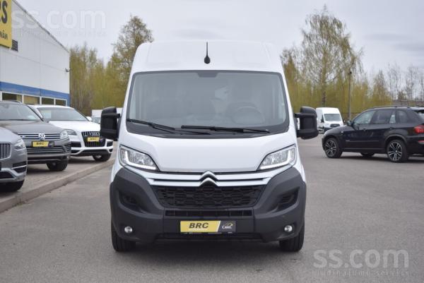 White Citroen Jumper 2022 in Riga, with an engine capacity of 2.20 L and mileage of 134 thousand km for 16900 €, photo 3 on AUTOMOTO.COM.LV