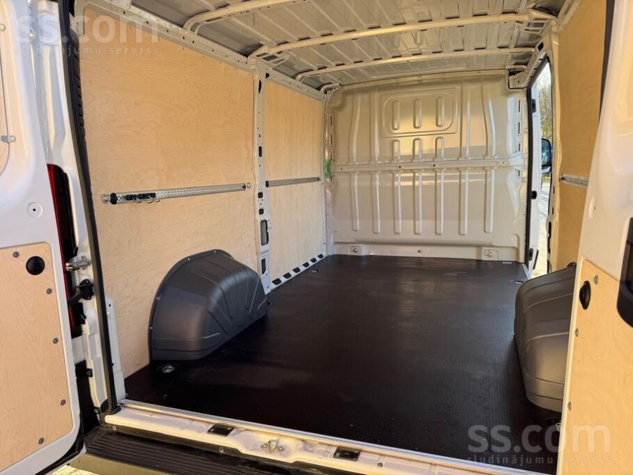 Balts Citroen Jumper 2025 Tukums, ar dzinēja tilpumu 2.20 L un nobraukumu 3 tūkst. km par 29750 €, foto 6 vietnē AUTOMOTO.COM.LV
