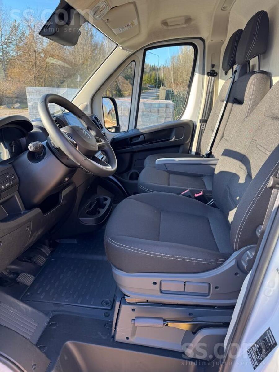 Balts Citroen Jumper 2025 Tukums, ar dzinēja tilpumu 2.20 L un nobraukumu 3 tūkst. km par 29750 €, foto 7 vietnē AUTOMOTO.COM.LV