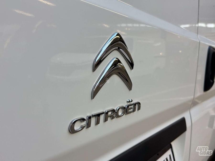 White Citroen Jumper 2021 in Kaunas, with an engine capacity of 2.20 L and mileage of 79 thousand km for 21688 €, photo 8 on AUTOMOTO.COM.LV