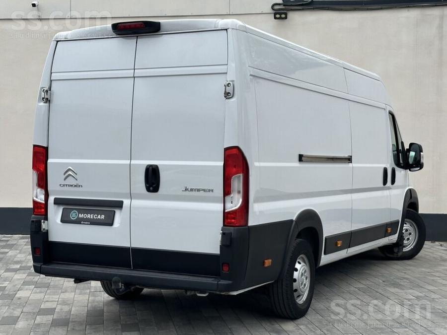 White Citroen Jumper 2023 in Riga, with an engine capacity of 2.20 L and mileage of 59 thousand km for 26550 €, photo 5 on AUTOMOTO.COM.LV