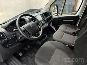 White Citroen Jumper 2023 in Riga, with an engine capacity of 2.20 L and mileage of 59 thousand km for 26550 €, photo 8 on AUTOMOTO.COM.LV
