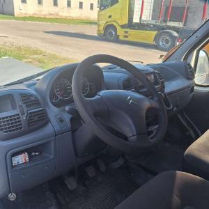 White Citroen Jumper 2006 in Ukmerge, with an engine capacity of 2.00 L and mileage of 350 thousand km for 908 €, photo 6 on AUTOMOTO.COM.LV