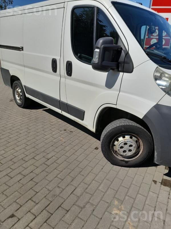 White Citroen Jumper 2012 in Limbazi, with an engine capacity of 2.20 L and mileage of 236 thousand km for 6200 €, photo 6 on AUTOMOTO.COM.LV