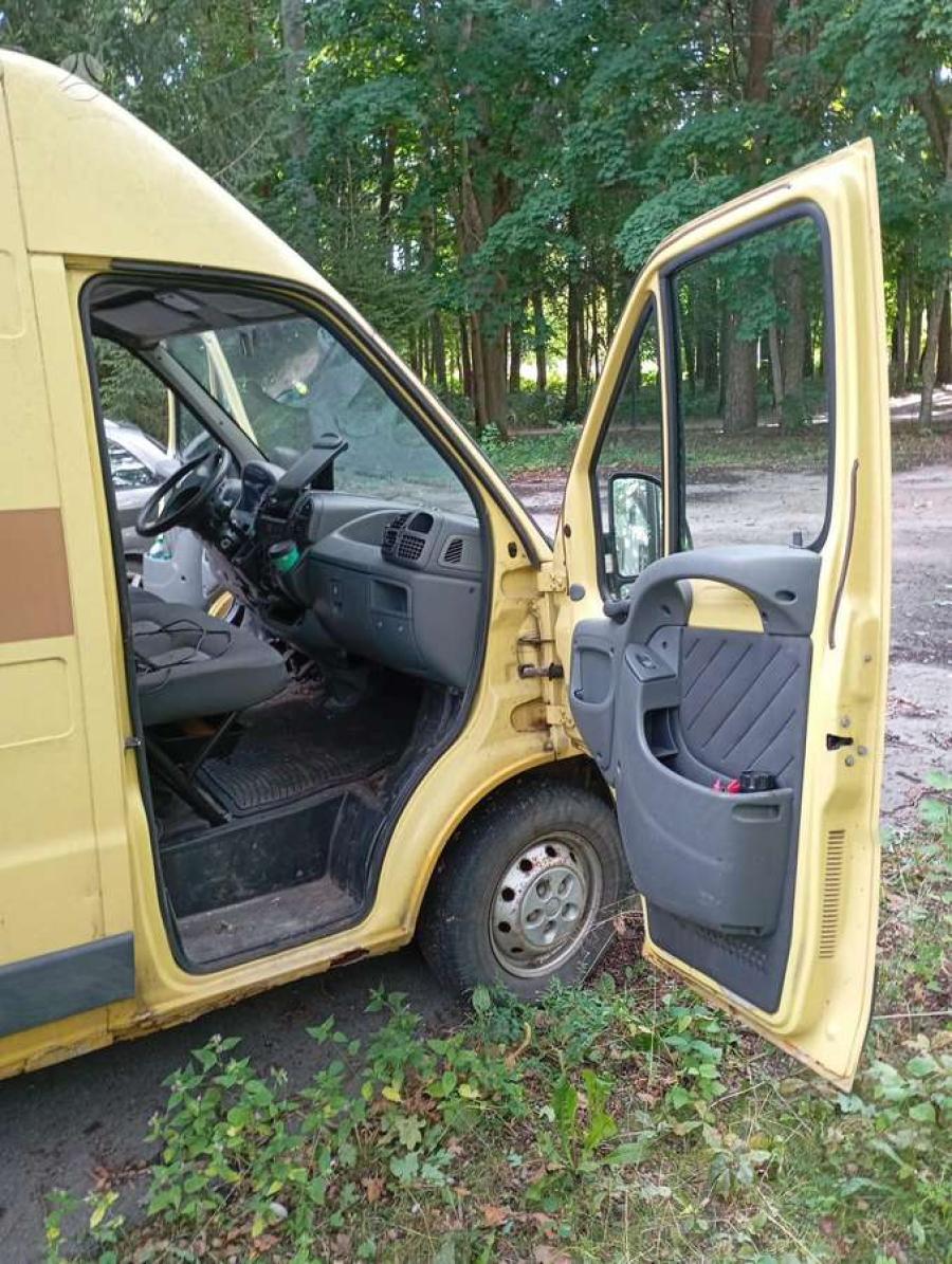 Yellow Citroen Jumper 2005 in Silute, with an engine capacity of 2.80 L and mileage of 300 thousand km for 1200 €, photo 9 on AUTOMOTO.COM.LV