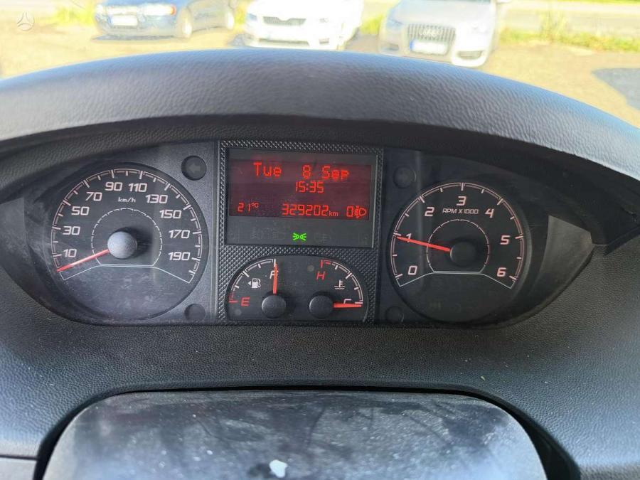 Dzeltens Citroen Jumper 2017 Viļņa, ar dzinēja tilpumu 2.30 L un nobraukumu 330 tūkst. km par 7000 €, foto 6 vietnē AUTOMOTO.COM.LV