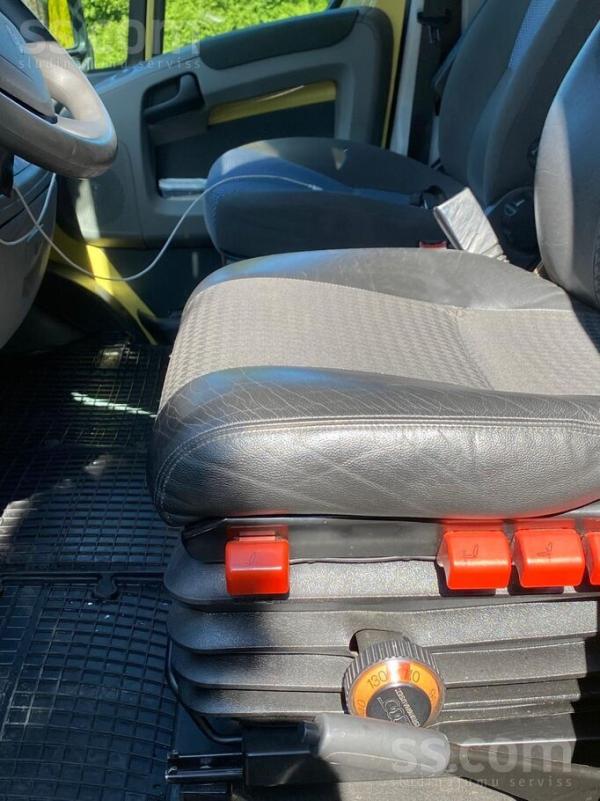 Dzeltens Citroen Jumper 2007 Dobele, ar dzinēja tilpumu 2.20 L un nobraukumu 100 tūkst. km par 9500 €, foto 7 vietnē AUTOMOTO.COM.LV
