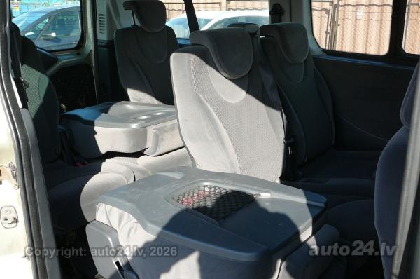 Smilšu krāsa Citroen Jumpy 2014 Jehvi, ar dzinēja tilpumu 2.00 L un nobraukumu 194 tūkst. km par 7900 €, foto 4 vietnē AUTOMOTO.COM.LV