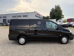 Black Citroen Jumpy 2013 in Vilnius, with an engine capacity of 2.00 L and mileage of 80 thousand km for 3000 €, photo 7 on AUTOMOTO.COM.LV