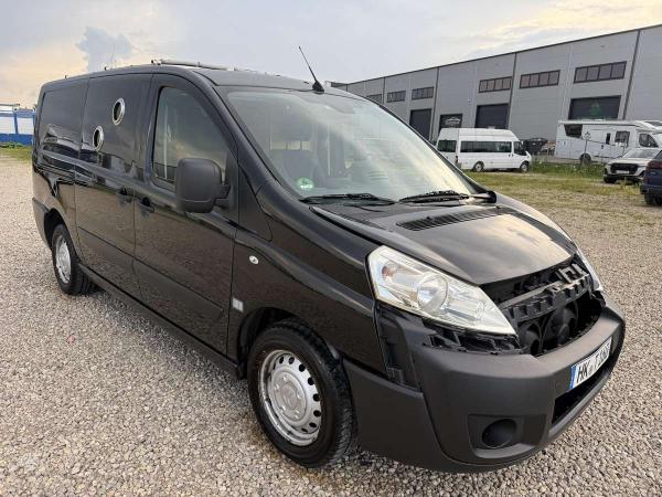 Black Citroen Jumpy 2013 in Vilnius, with an engine capacity of 2.00 L and mileage of 80 thousand km for 3000 €, photo 9 on AUTOMOTO.COM.LV
