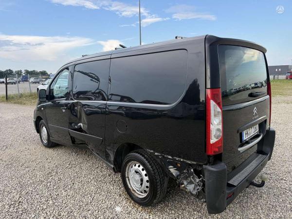 Black Citroen Jumpy 2013 in Vilnius, with an engine capacity of 2.00 L and mileage of 80 thousand km for 3000 €, photo 10 on AUTOMOTO.COM.LV