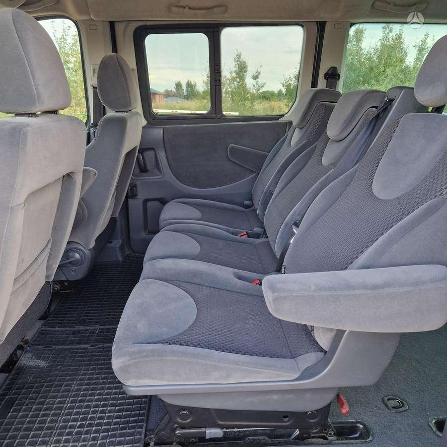 Black Citroen Jumpy 2015 in Vilnius, with an engine capacity of 2.00 L and mileage of 355 thousand km for 6900 €, photo 12 on AUTOMOTO.COM.LV