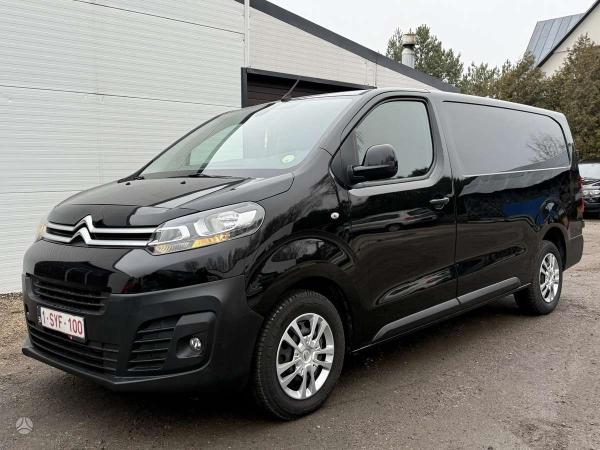 Black Citroen Jumpy 2017 in Utena, with an engine capacity of 2.00 L and mileage of 142 thousand km for 9500 €, photo 1 on AUTOMOTO.COM.LV