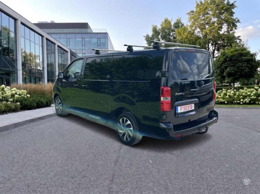 Melns Citroen Jumpy 2017 Panevēža, ar dzinēja tilpumu 2.00 L un nobraukumu 240 tūkst. km par 12799 €, foto 7 vietnē AUTOMOTO.COM.LV