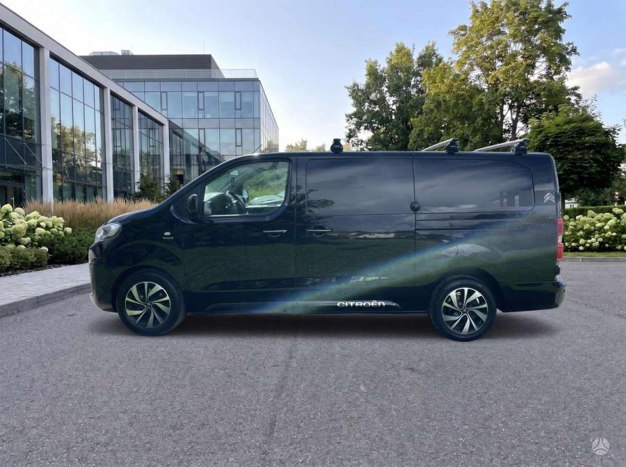 Melns Citroen Jumpy 2017 Panevēža, ar dzinēja tilpumu 2.00 L un nobraukumu 240 tūkst. km par 12799 €, foto 8 vietnē AUTOMOTO.COM.LV
