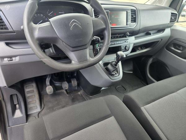 Black Citroen Jumpy 2017 in Marijampole, with an engine capacity of 2.00 L and mileage of 160 thousand km for 9350 €, photo 9 on AUTOMOTO.COM.LV
