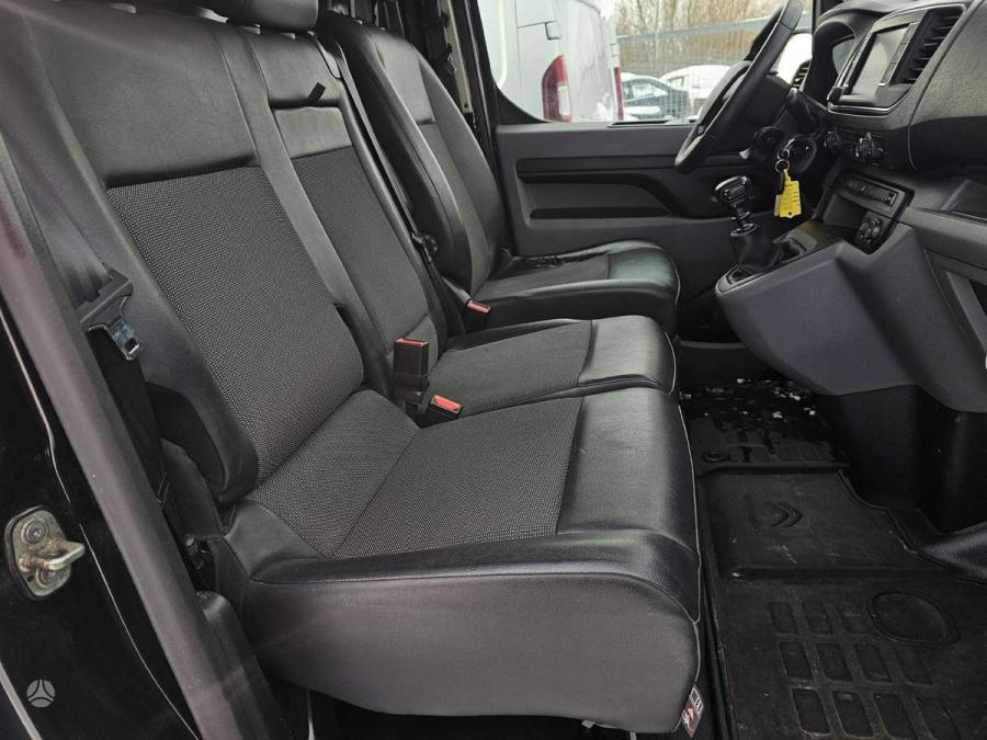 Black Citroen Jumpy 2018 in Pakruojis, with an engine capacity of 2.00 L and mileage of 264 thousand km for 6100 €, photo 11 on AUTOMOTO.COM.LV