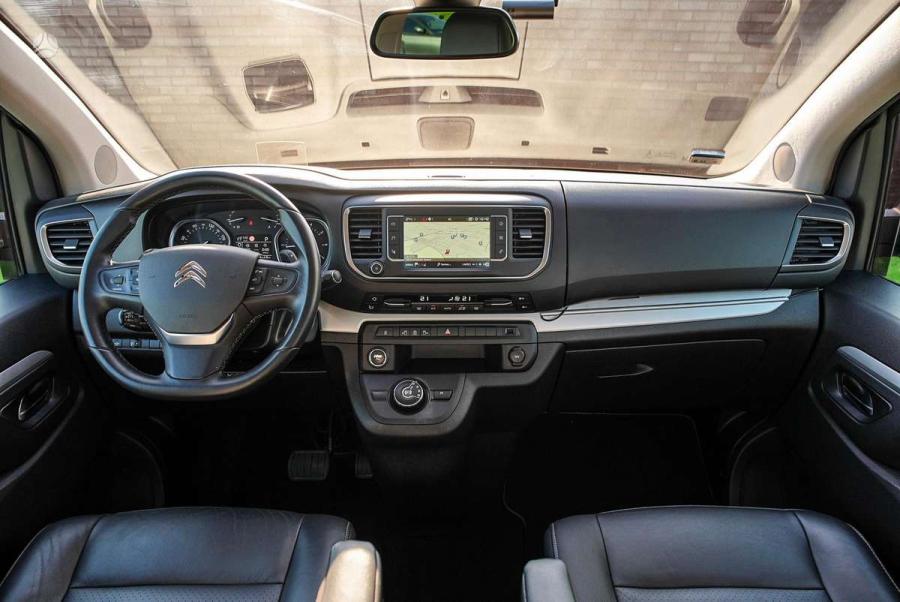 Melns Citroen Jumpy 2018 Marijampole, ar dzinēja tilpumu 2.00 L un nobraukumu 153 tūkst. km par 19950 €, foto 14 vietnē AUTOMOTO.COM.LV