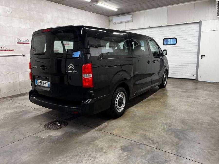 Black Citroen Jumpy 2019 in Marijampole, with an engine capacity of 1.50 L and mileage of 224 thousand km for 15125 €, photo 5 on AUTOMOTO.COM.LV