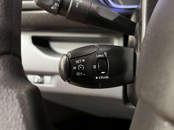 Black Citroen Jumpy 2019 in Marijampole, with an engine capacity of 1.50 L and mileage of 224 thousand km for 15125 €, photo 8 on AUTOMOTO.COM.LV