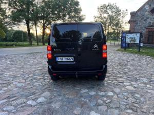 Black Citroen Jumpy 2021 in Rokiskis, with an engine capacity of 2.00 L and mileage of 167 thousand km for 10300 €, photo 7 on AUTOMOTO.COM.LV