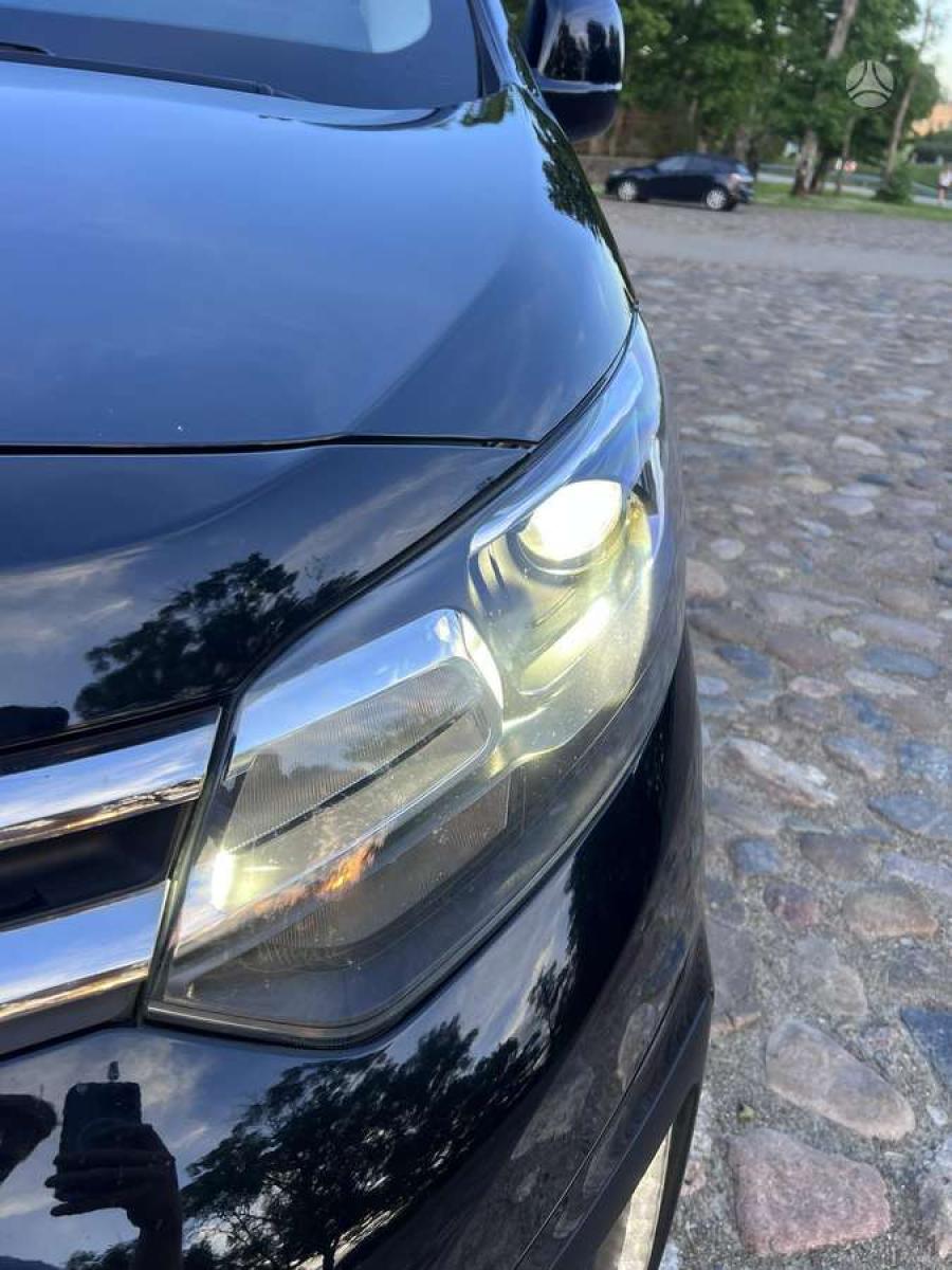 Black Citroen Jumpy 2021 in Rokiskis, with an engine capacity of 2.00 L and mileage of 167 thousand km for 10300 €, photo 9 on AUTOMOTO.COM.LV