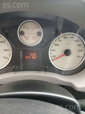 Black Citroen Jumpy 2010 in Kraslava, with an engine capacity of 2.00 L and mileage of 255 thousand km for 3300 €, photo 7 on AUTOMOTO.COM.LV