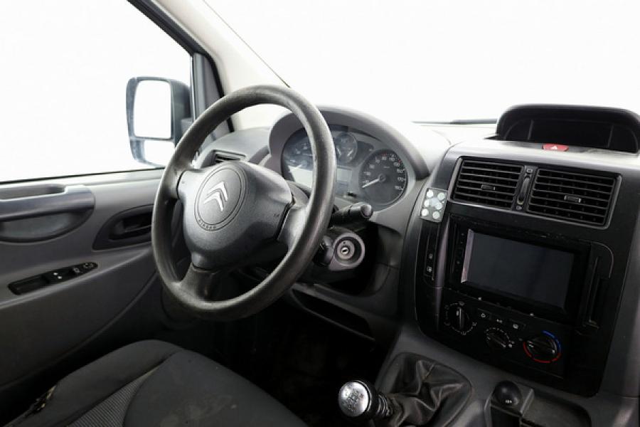 Black Citroen Jumpy 2013 in Tallinn, with an engine capacity of 2.00 L and mileage of 344 thousand km for 1699 €, photo 6 on AUTOMOTO.COM.LV