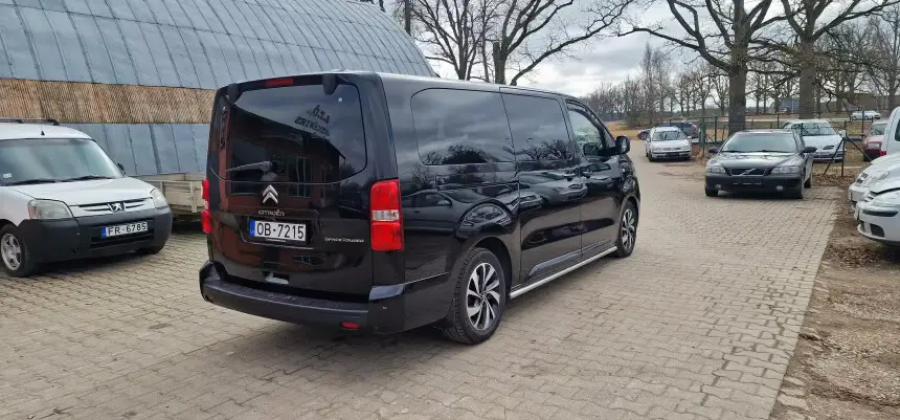 Black Citroen Jumpy 2017 in Valmiera, with an engine capacity of 2.00 L and mileage of 175 thousand km for 19000 €, photo 4 on AUTOMOTO.COM.LV