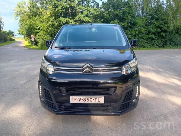 Black Citroen Jumpy 2018 in Ogre, with an engine capacity of 2.00 L and mileage of 192 thousand km for 12500 €, photo 8 on AUTOMOTO.COM.LV