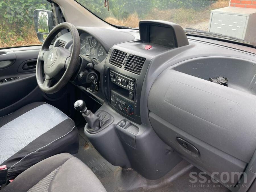 Black Citroen Jumpy 2016 in Riga, with an engine capacity of 2.00 L and mileage of 239 thousand km for 8000 €, photo 8 on AUTOMOTO.COM.LV