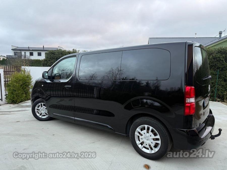 Black Citroen Jumpy 2018 in Tallinn, with an engine capacity of 2.00 L and mileage of 160 thousand km for 17900 €, photo 3 on AUTOMOTO.COM.LV