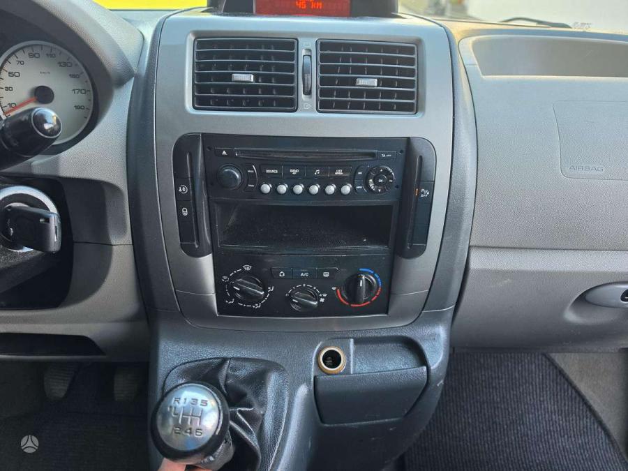 Blue Citroen Jumpy 2011 in Silute, with an engine capacity of 2.00 L and mileage of 400 thousand km for 3000 €, photo 9 on AUTOMOTO.COM.LV