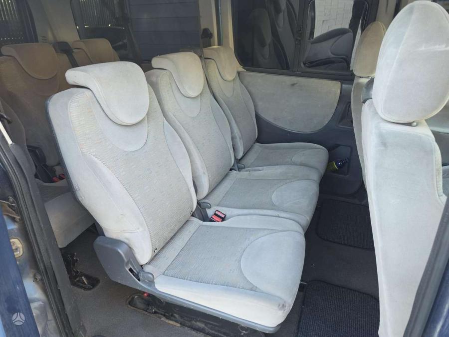 Blue Citroen Jumpy 2011 in Silute, with an engine capacity of 2.00 L and mileage of 400 thousand km for 3000 €, photo 13 on AUTOMOTO.COM.LV