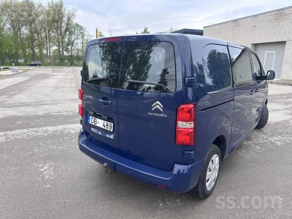 Zils Citroen Jumpy 2017 Ogre, ar dzinēja tilpumu 2.00 L un nobraukumu 200 tūkst. km par 7800 €, foto 7 vietnē AUTOMOTO.COM.LV