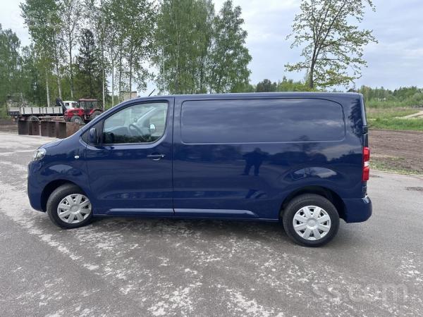 Zils Citroen Jumpy 2017 Ogre, ar dzinēja tilpumu 2.00 L un nobraukumu 200 tūkst. km par 7800 €, foto 8 vietnē AUTOMOTO.COM.LV