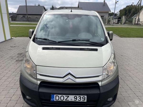 Brown Citroen Jumpy 2009 in Vilnius, with an engine capacity of 2.00 L and mileage of 350 thousand km for 3000 €, photo 7 on AUTOMOTO.COM.LV
