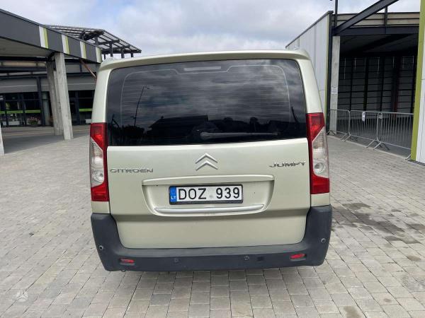 Brown Citroen Jumpy 2009 in Vilnius, with an engine capacity of 2.00 L and mileage of 350 thousand km for 3000 €, photo 11 on AUTOMOTO.COM.LV