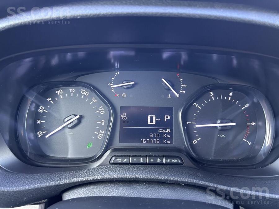 Brūns Citroen Jumpy 2019 Rīga, ar dzinēja tilpumu 2.00 L un nobraukumu 168 tūkst. km par 14500 €, foto 12 vietnē AUTOMOTO.COM.LV